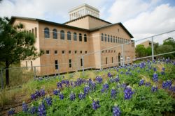 UH Moment: “Space Architecture” – Houston Public Media