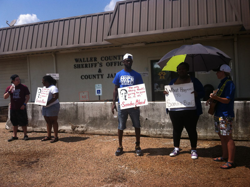 Demonstrators Brave Summer Heat To Hold Vigils For Sandra Bland ...
