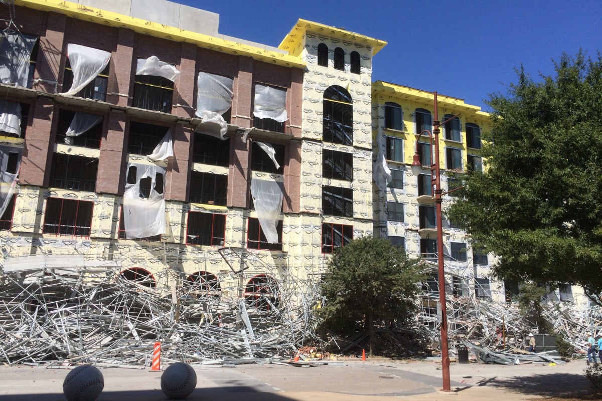6 Injured In Downtown Houston Scaffolding Collapse – Houston Public Media