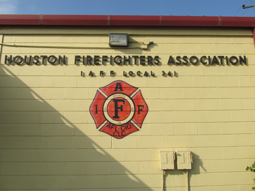 Suspension Of Houston Firefighters Overturned In Controversy With Ex ...