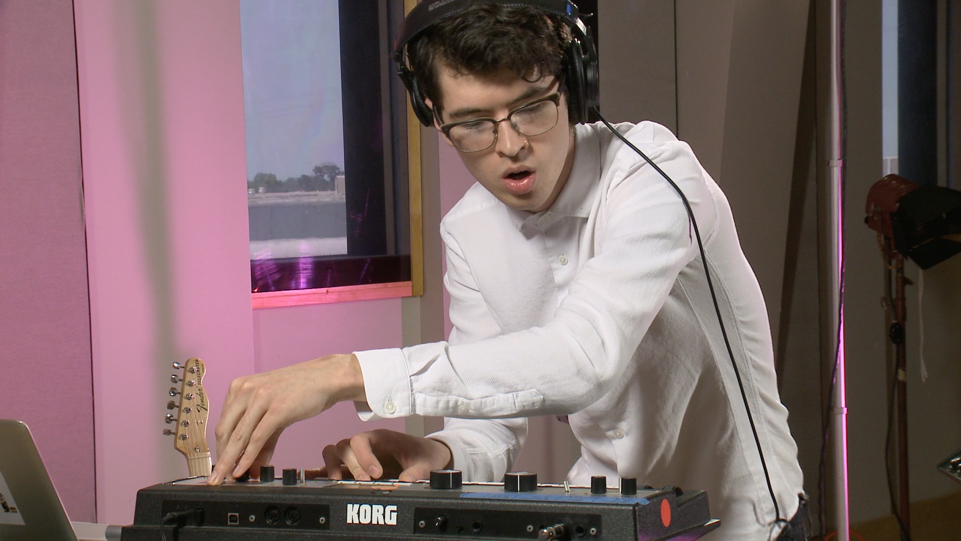 Video: Multi-Instrumentalist Artist ‘-Us.’ Performs Prince’s “I Wanna ...
