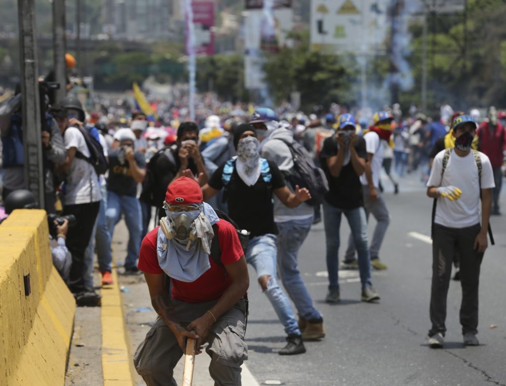 Venezuelans Pour into Streets in Anti-Maduro Protest – Houston Public Media