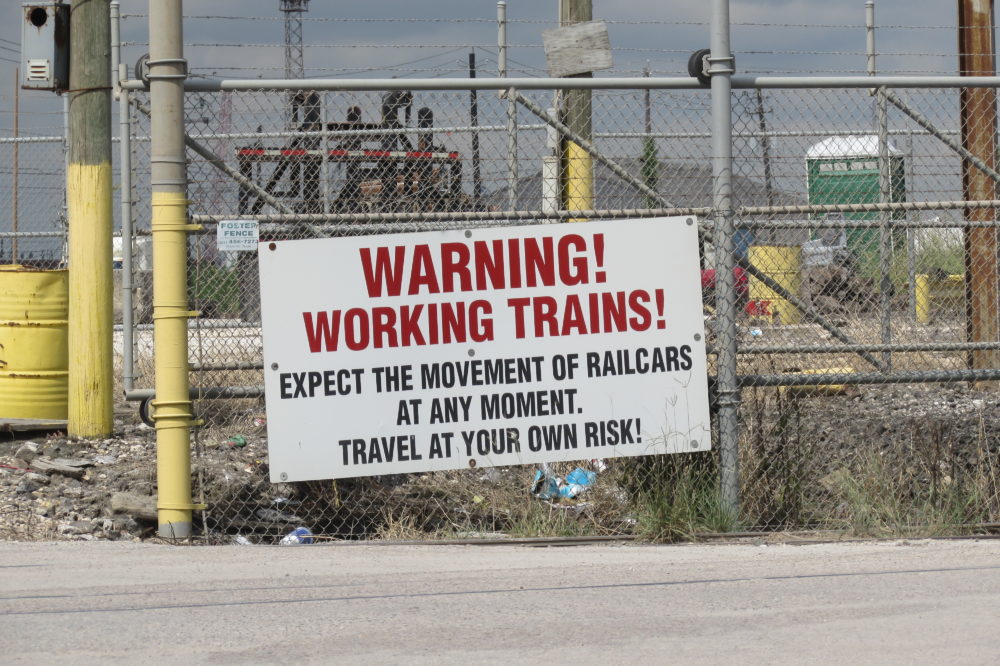 Railroad Officials Issue Safety Appeal To Truck Drivers – Houston ...