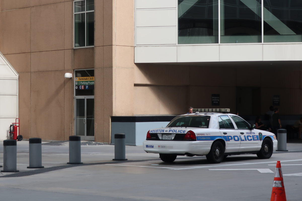 Houston police seeking six men charged in airport auto theft ring ...