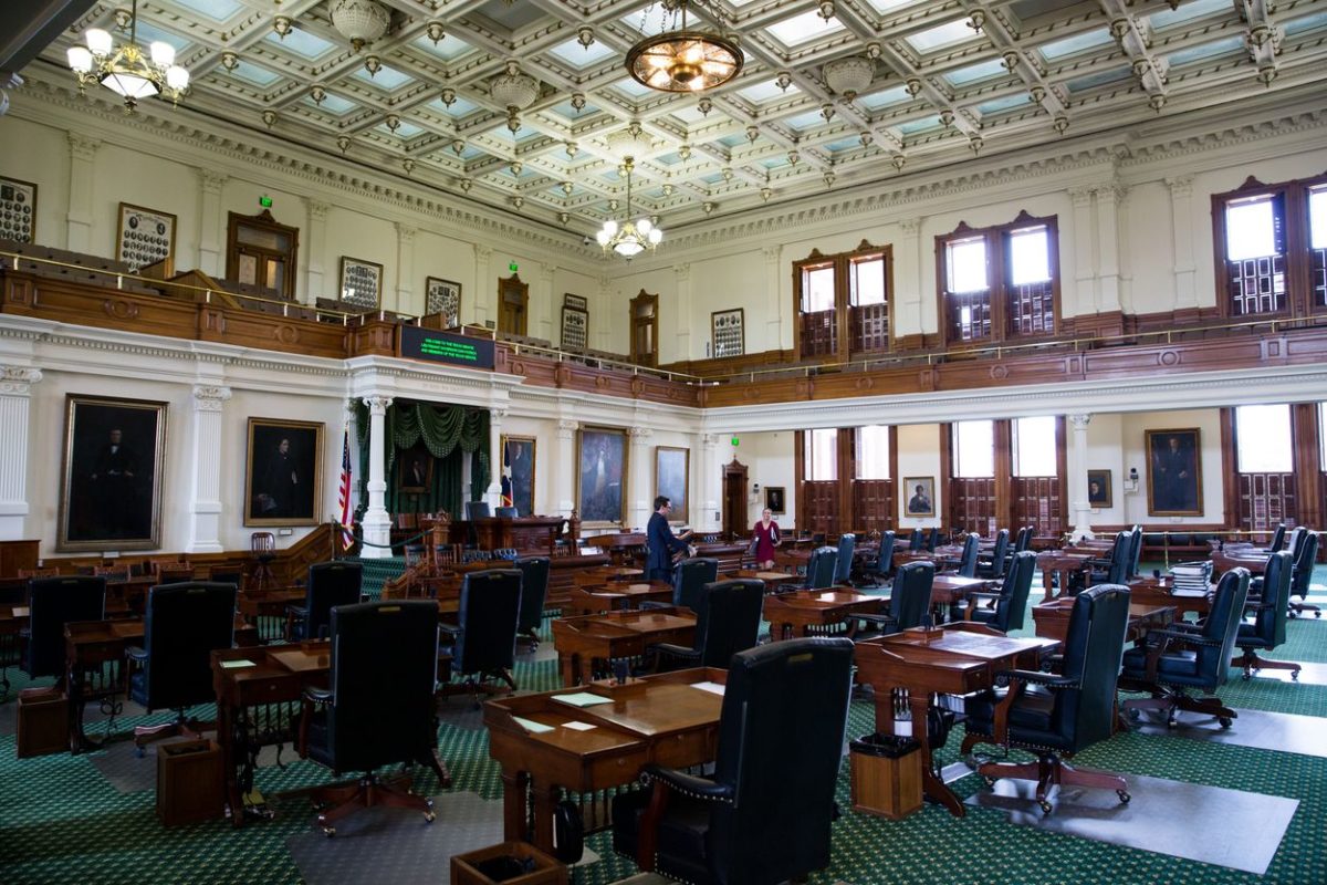 Analysis: The Line For Money at the Texas Capitol Just Got Longer ...