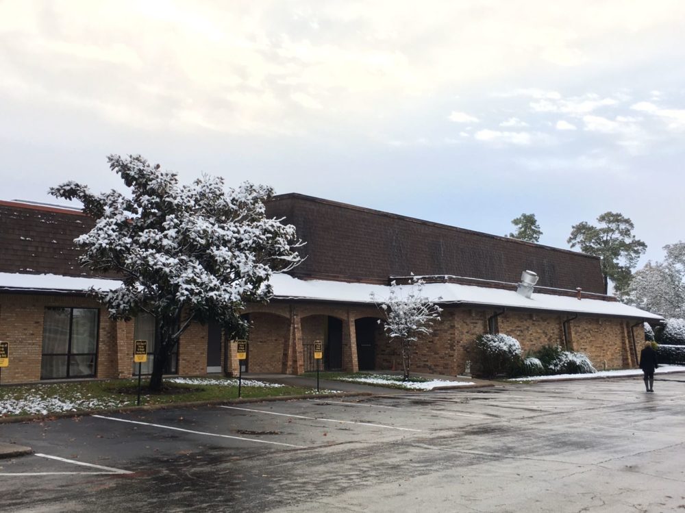 WATCH: Greater Houston Wakes Up To Snow And The Ice Impacts Some Major ...