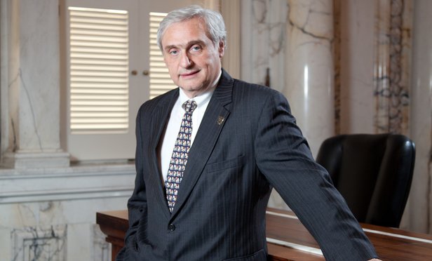 U.S. Judge Steps Down After Accusations Of Sexual Misconduct – Houston ...