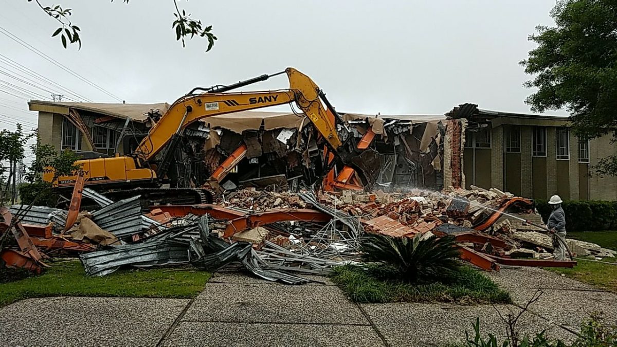 Demolition Begins On Houston Orthodox Jewish Synagogue Due To Flooding ...