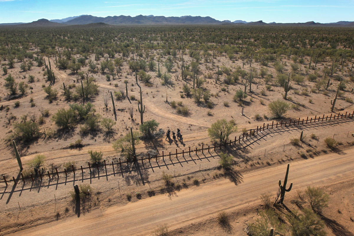 Photographer Documents the Entire Length of the U.S.-Mexico Border ...