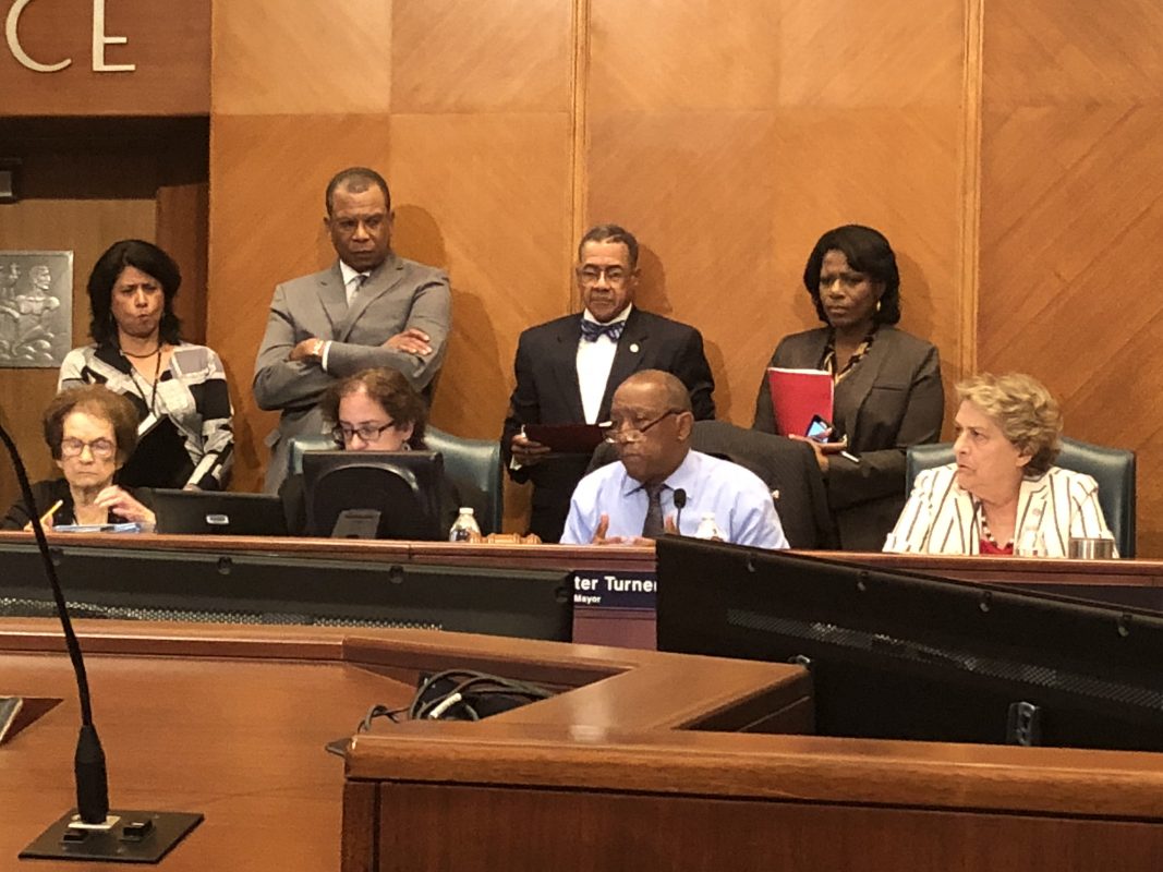 Houston Passes $2.5 Billion Budget For FY 2019 – Houston Public Media