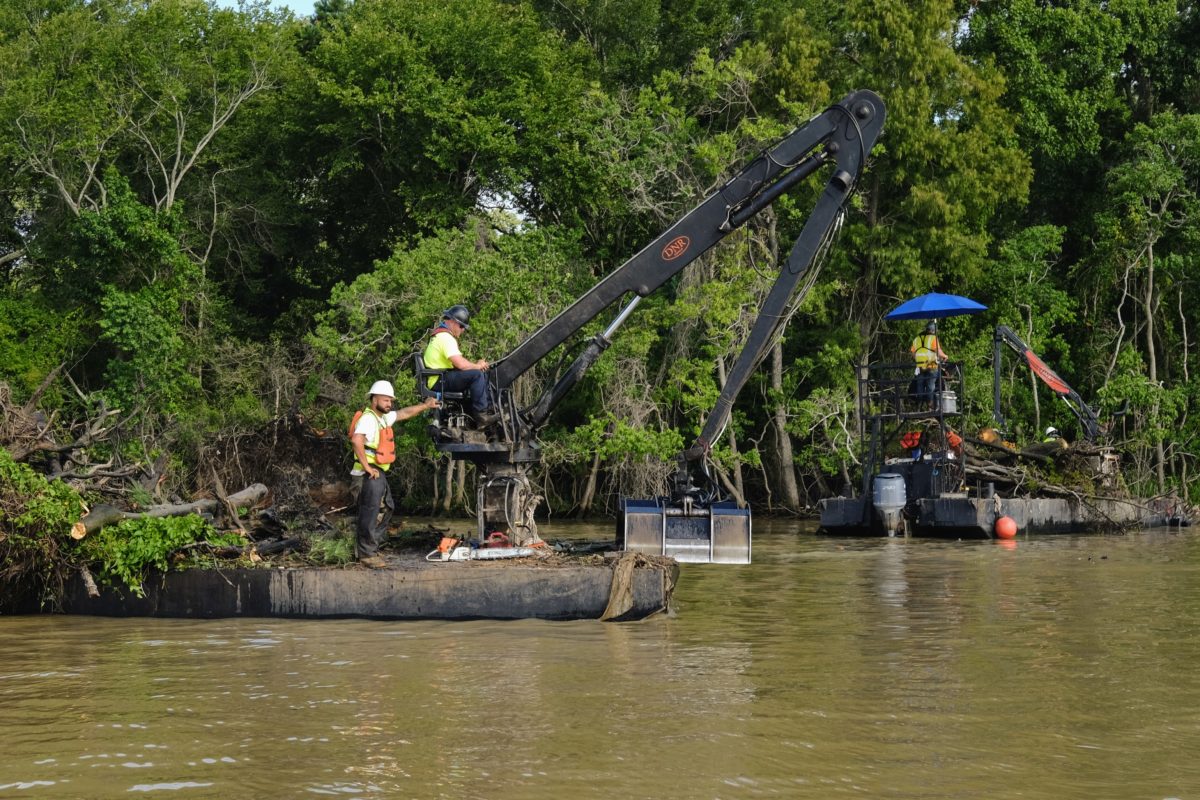 Debris Cleanup At Lake Houston Will Continue For Months – Houston ...