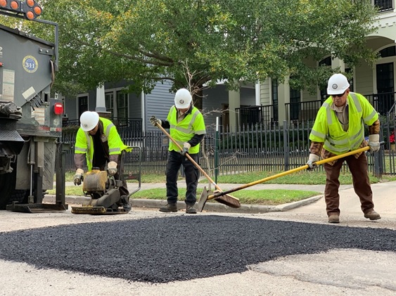 Houston Mayor Says Crews Repaired 100 Percent Of Potholes Reported In ...