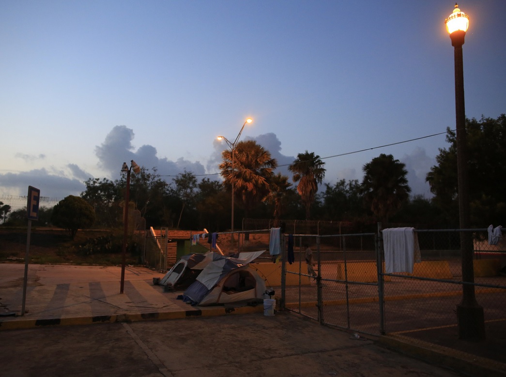 Third Democratic Presidential Debate Will Be In Houston, Border Migrant ...