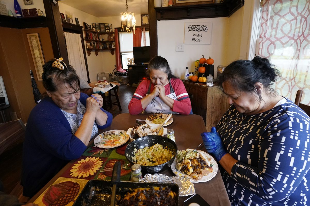 How Does COVID Impact Thanksgiving Safety And Holiday Stress For ...