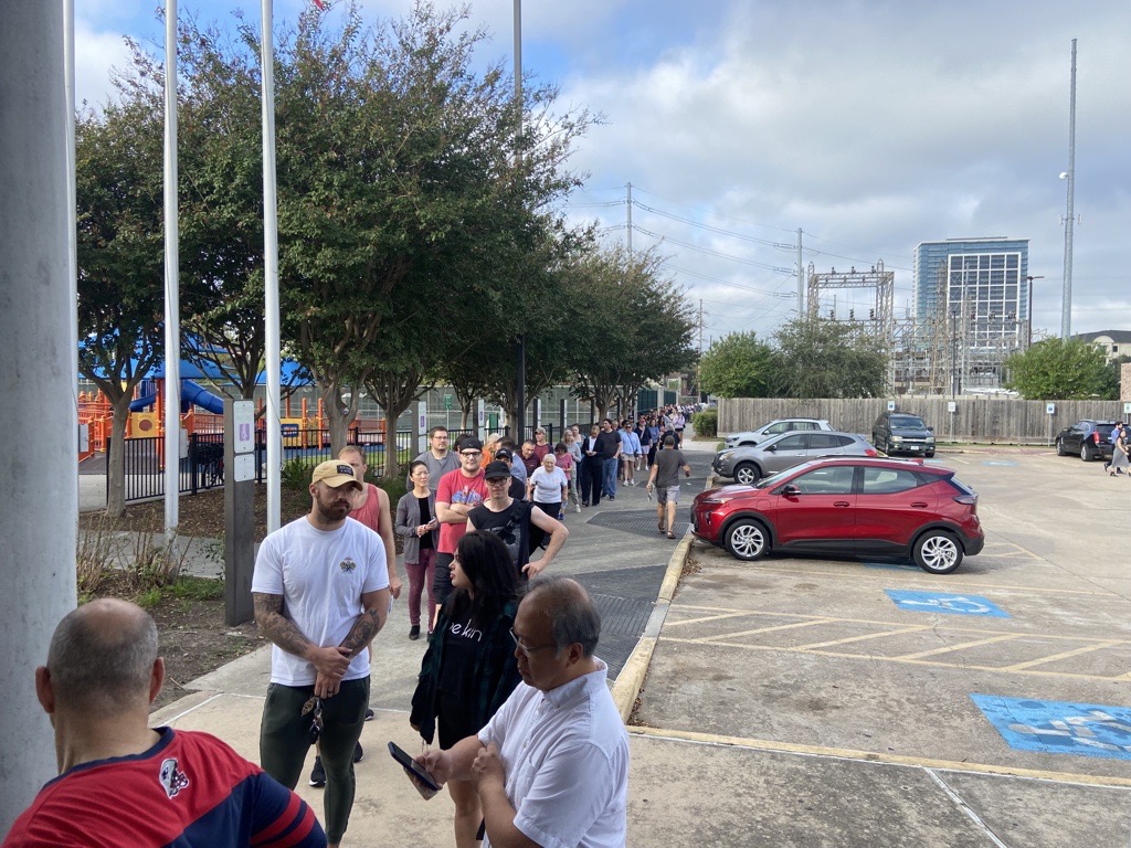 Harris County keeps Election Day polls open until 8 p.m., ballots cast ...