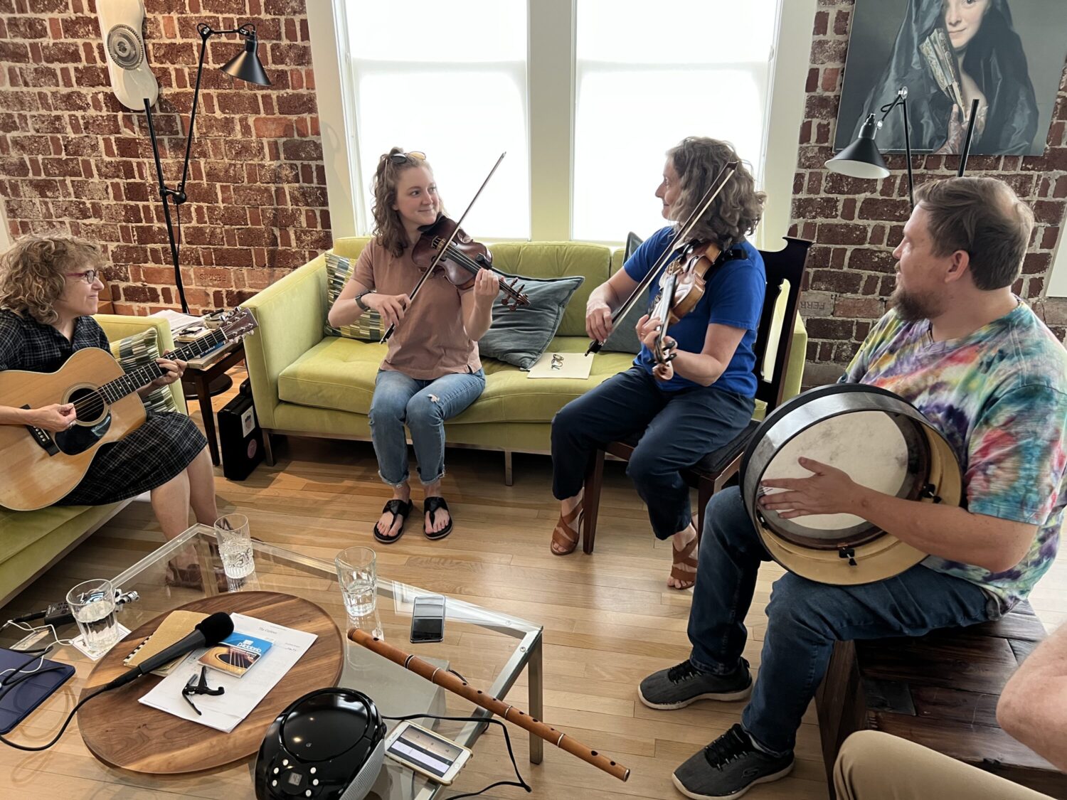 Houstonians find community performing traditional Irish music – Houston ...
