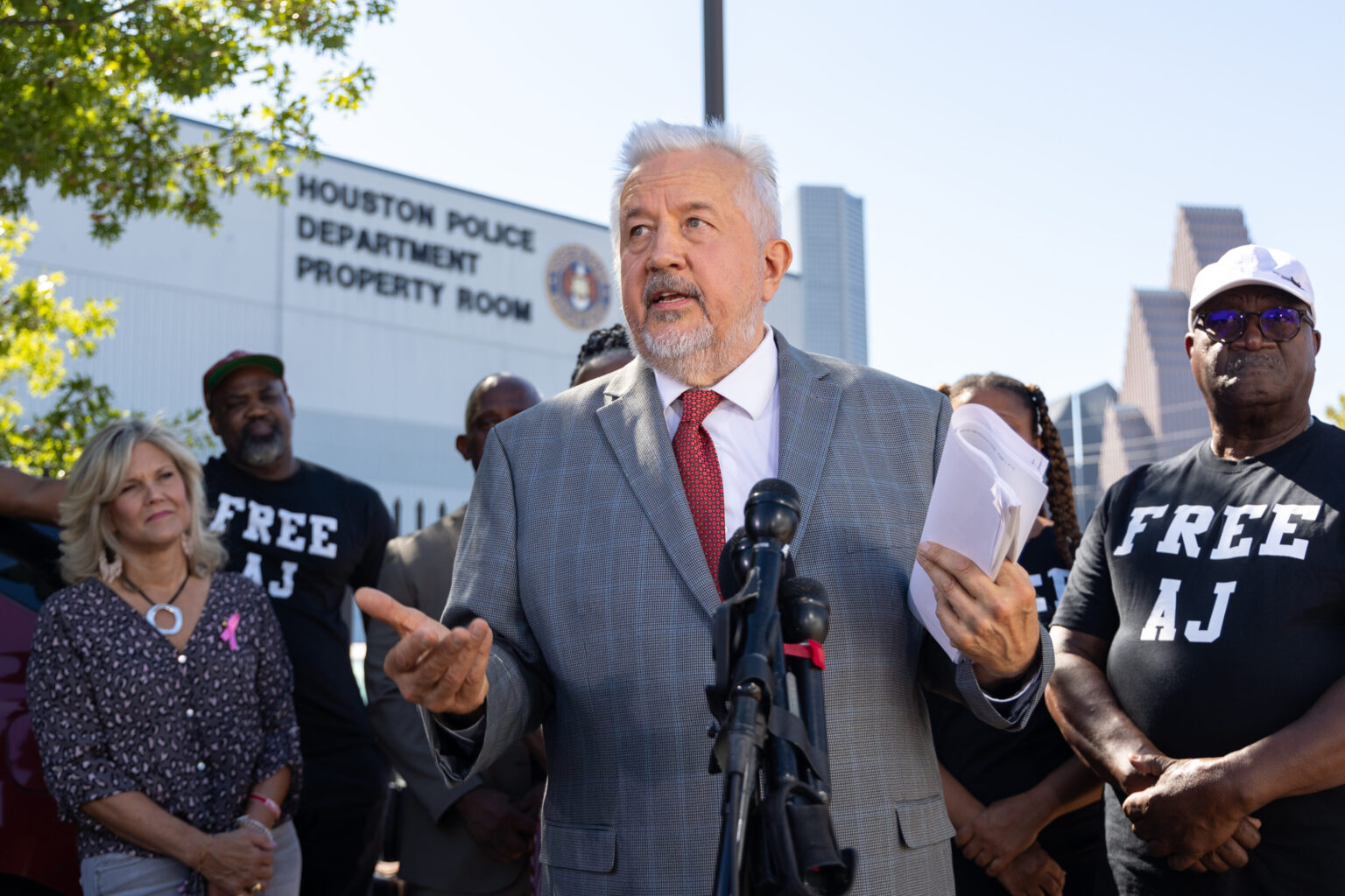 AJ Armstrong files federal lawsuit against the City of Houston as jury ...
