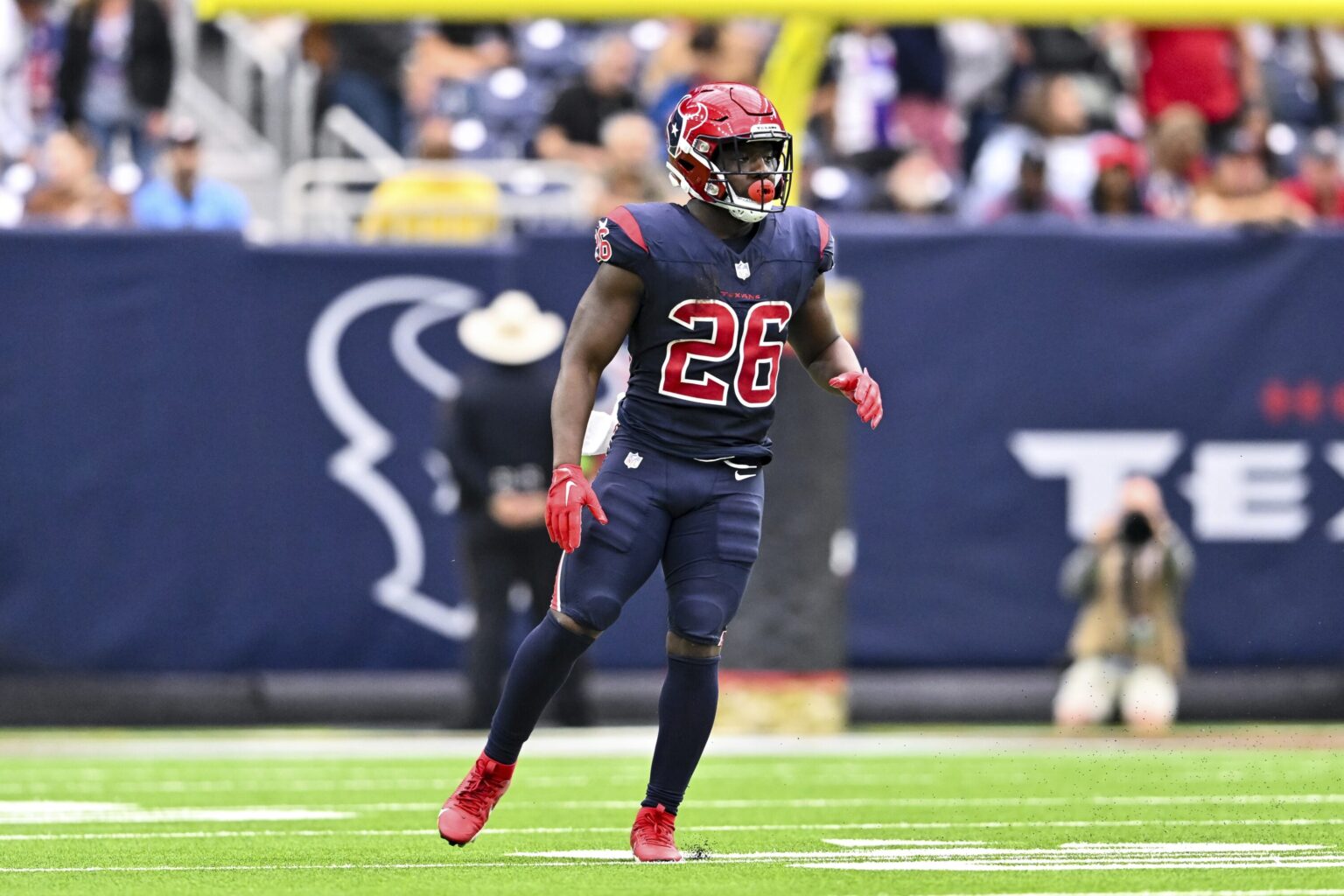 Sports: The Texans continue their 3-game winning streak despite some ...