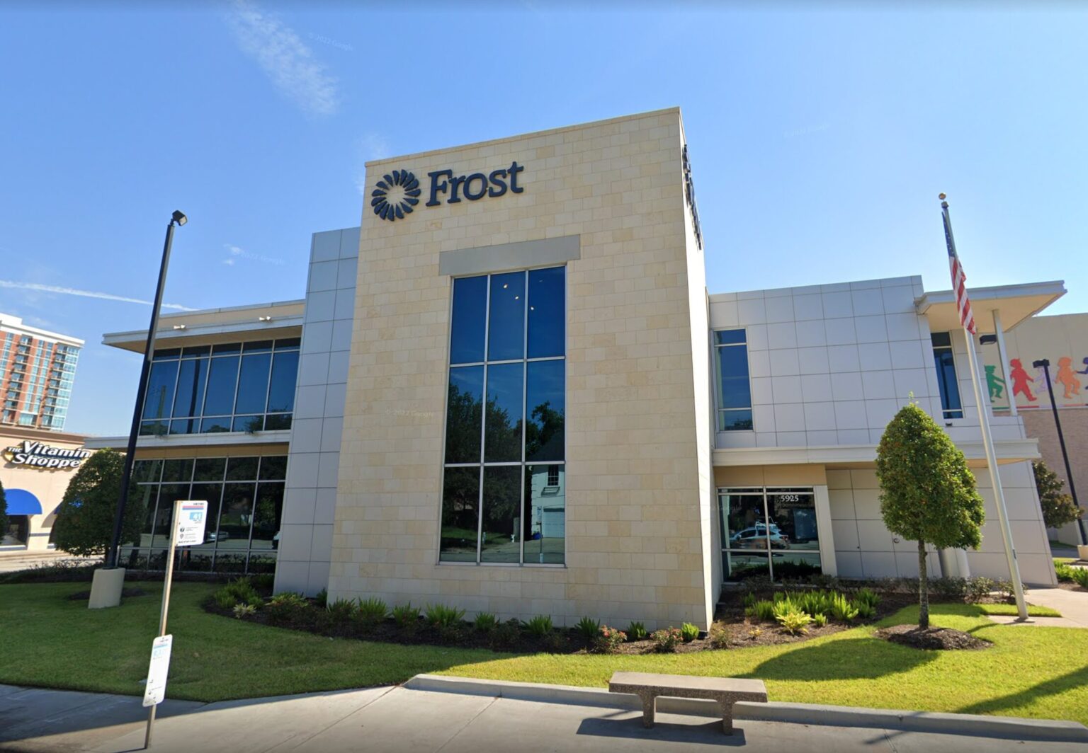 Frost Bank teller stole nearly $140,000 from elderly Houston woman ...