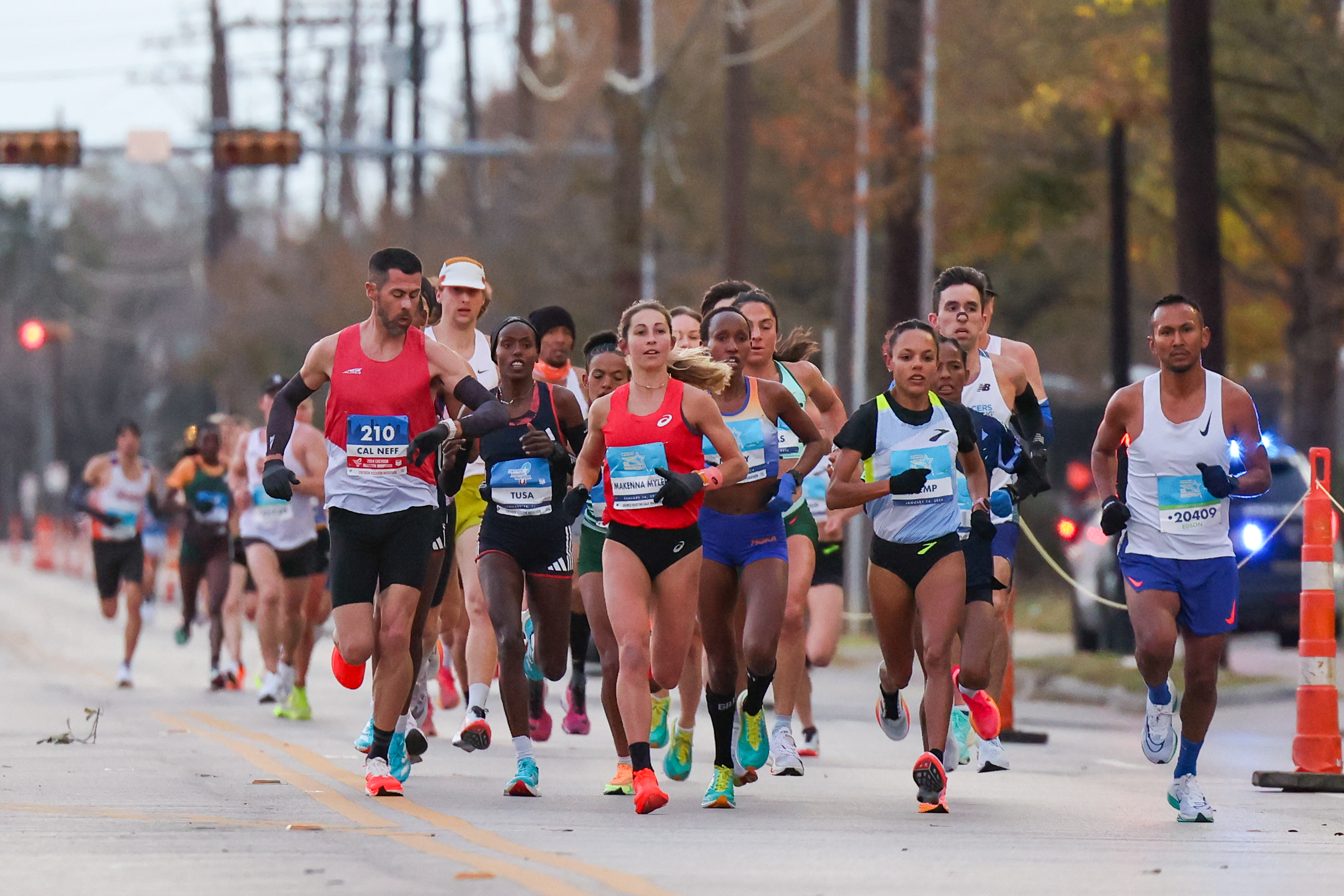 Photos: Chevron Houston Marathon drew in large crowd of runners ...