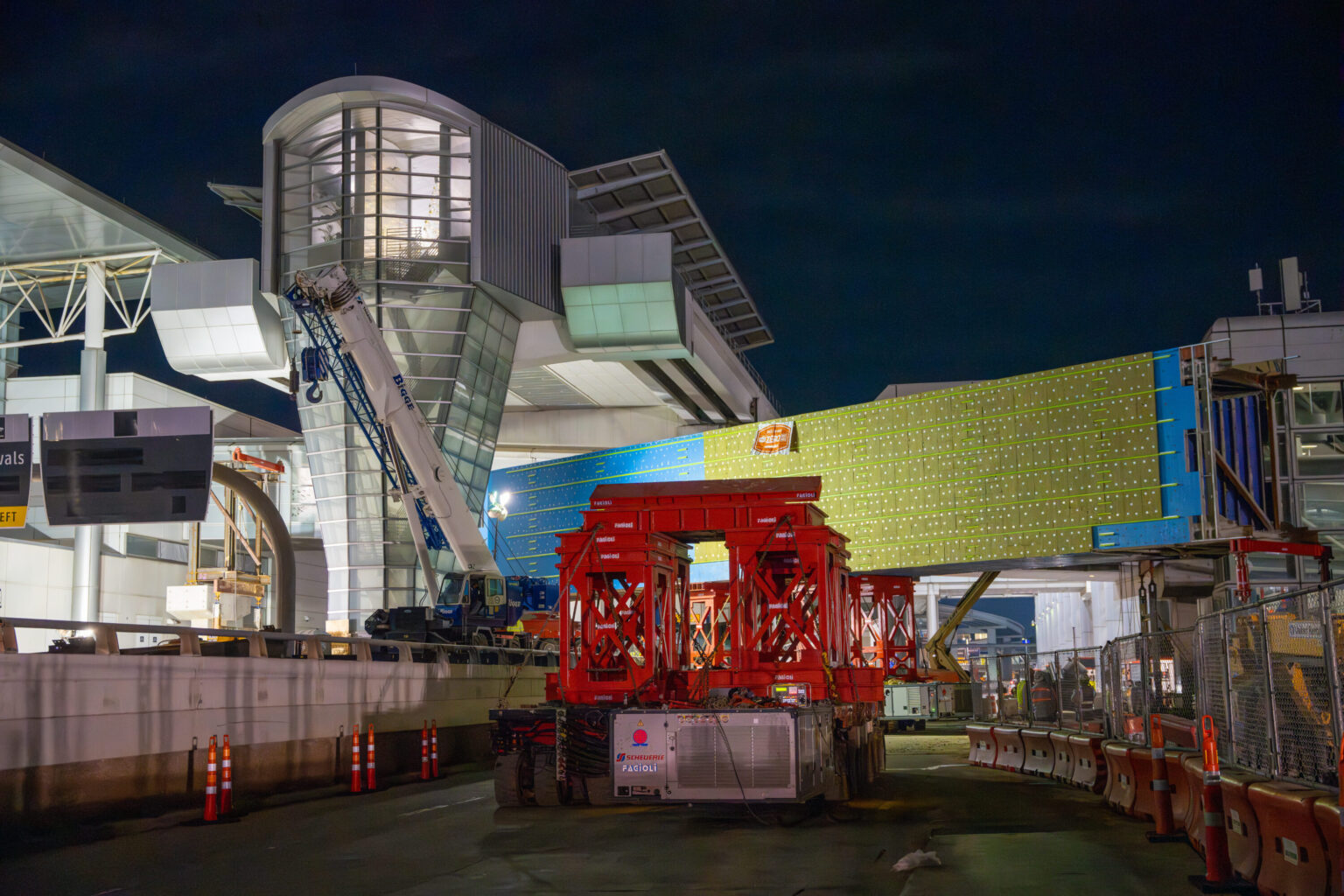 International terminal work at Houston’s Bush Intercontinental Airport ...