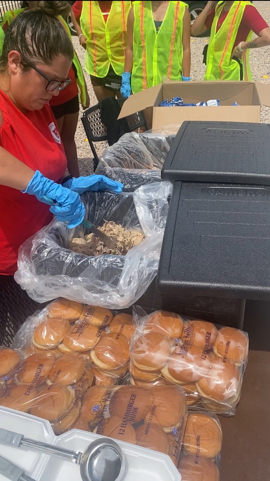 Harris County Precinct One and Salvation Army distribute food and water ...