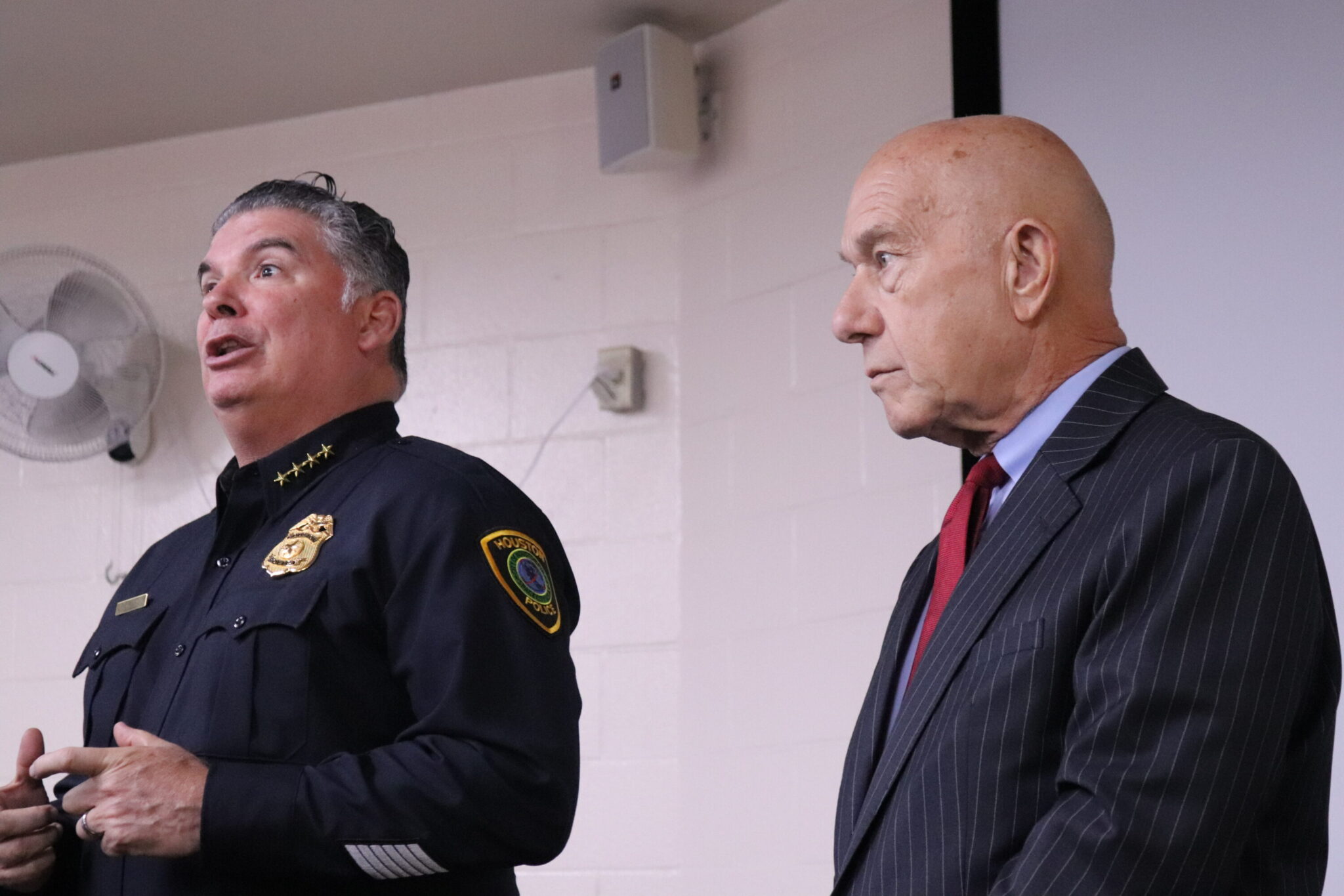 Houston mayor announces $10,000 raise for Houston Police cadets, asks ...