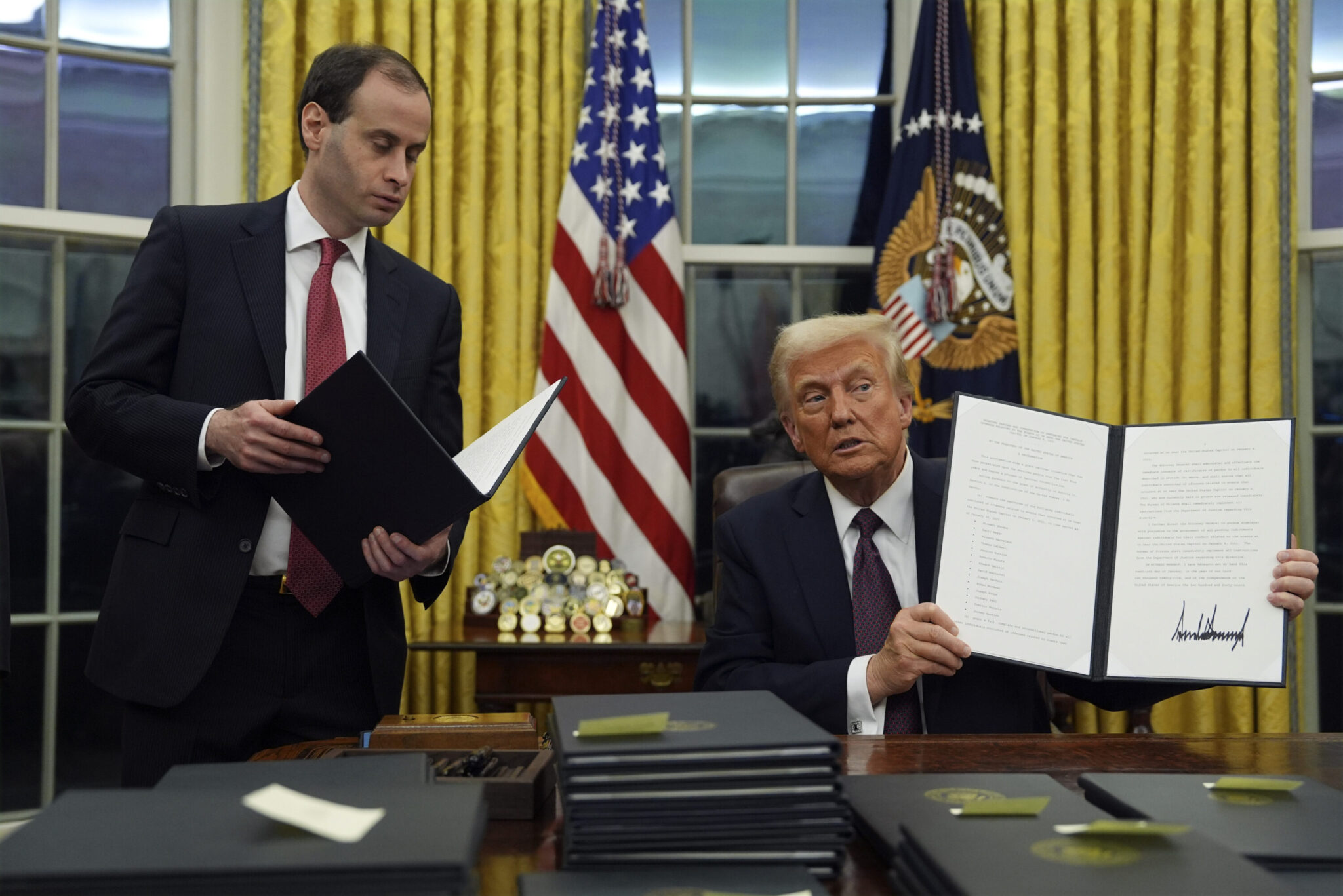 Trump grants sweeping pardon of Jan. 6 defendants, including rioters ...