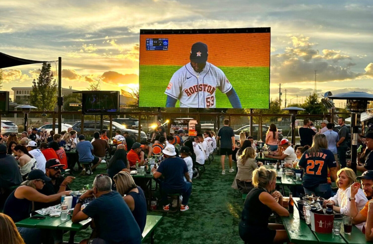 The Full Menu: Houston’s best sports bars and pub food – Houston Public ...