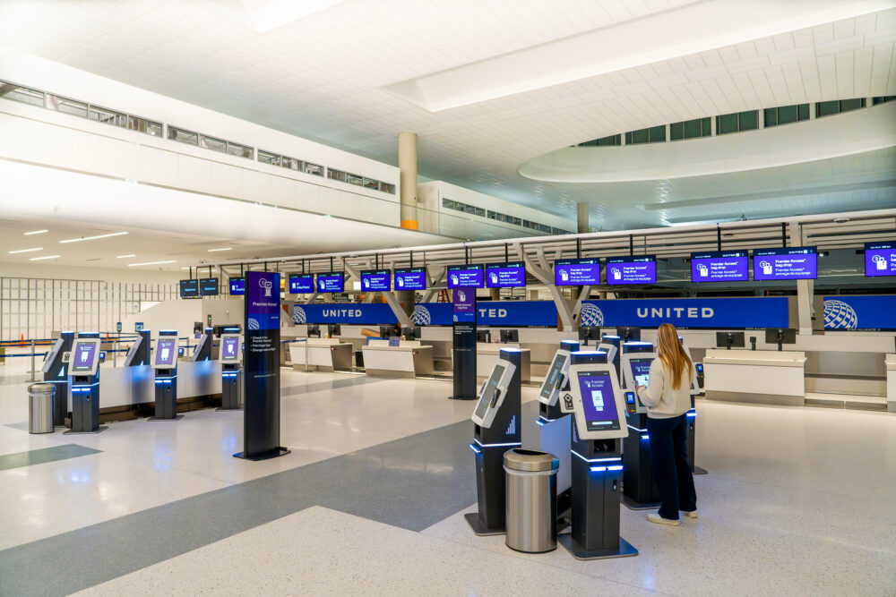 Houston s Bush Airport Unveils New Terminal E Ticketing Lobby