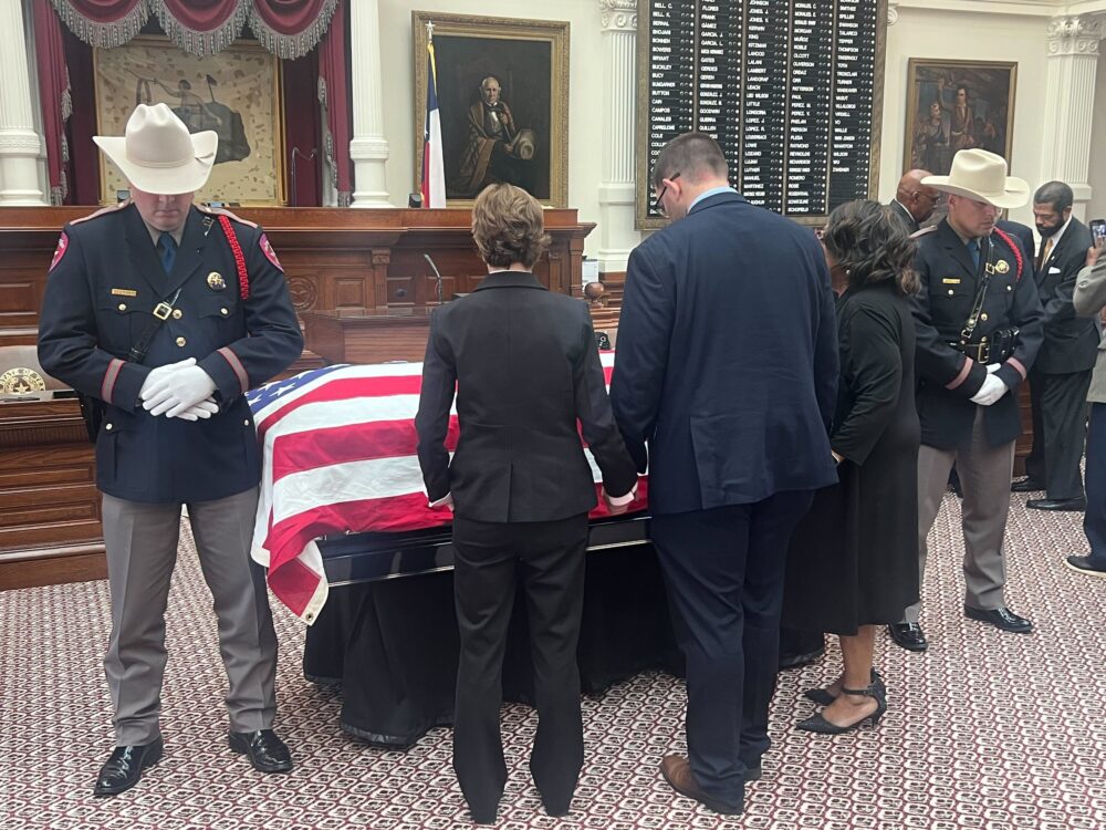 State lawmakers, friends honor former Houston Mayor Sylvester Turner’s ...