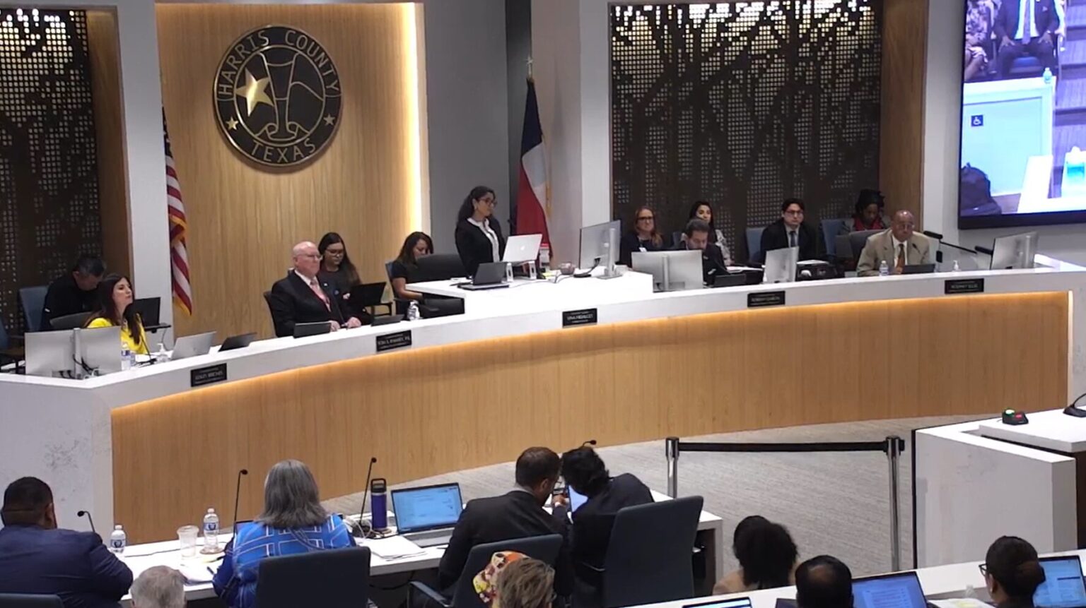 Commissioners to consider panhandling restrictions in unincorporated ...