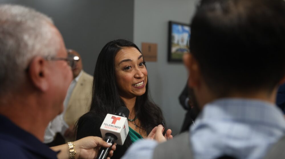 Up in the air: Pasadena City Council member Bianca Valerio wins coin ...