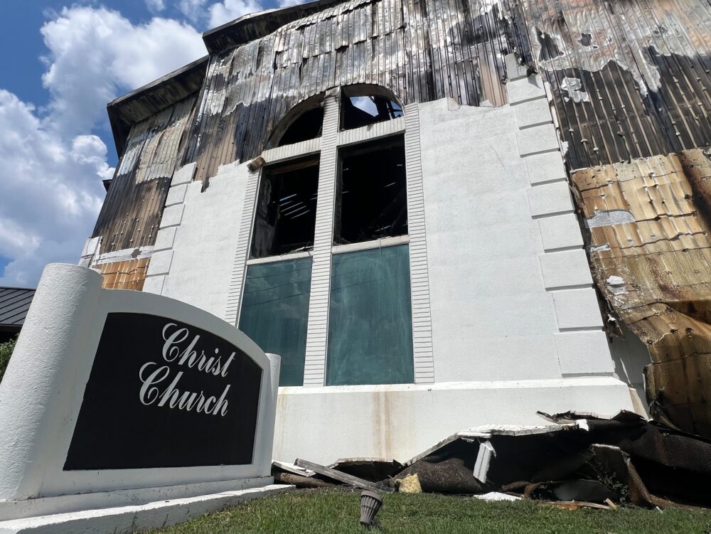 Southeast Houston church holds Sunday service one day after its ...