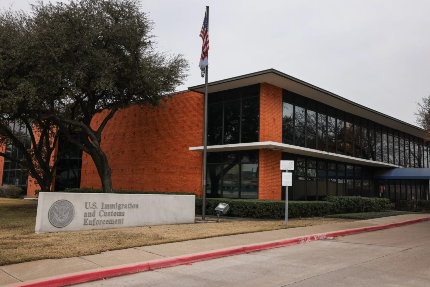 As immigration officials ramp up migrant arrests, new tactics emerge ...