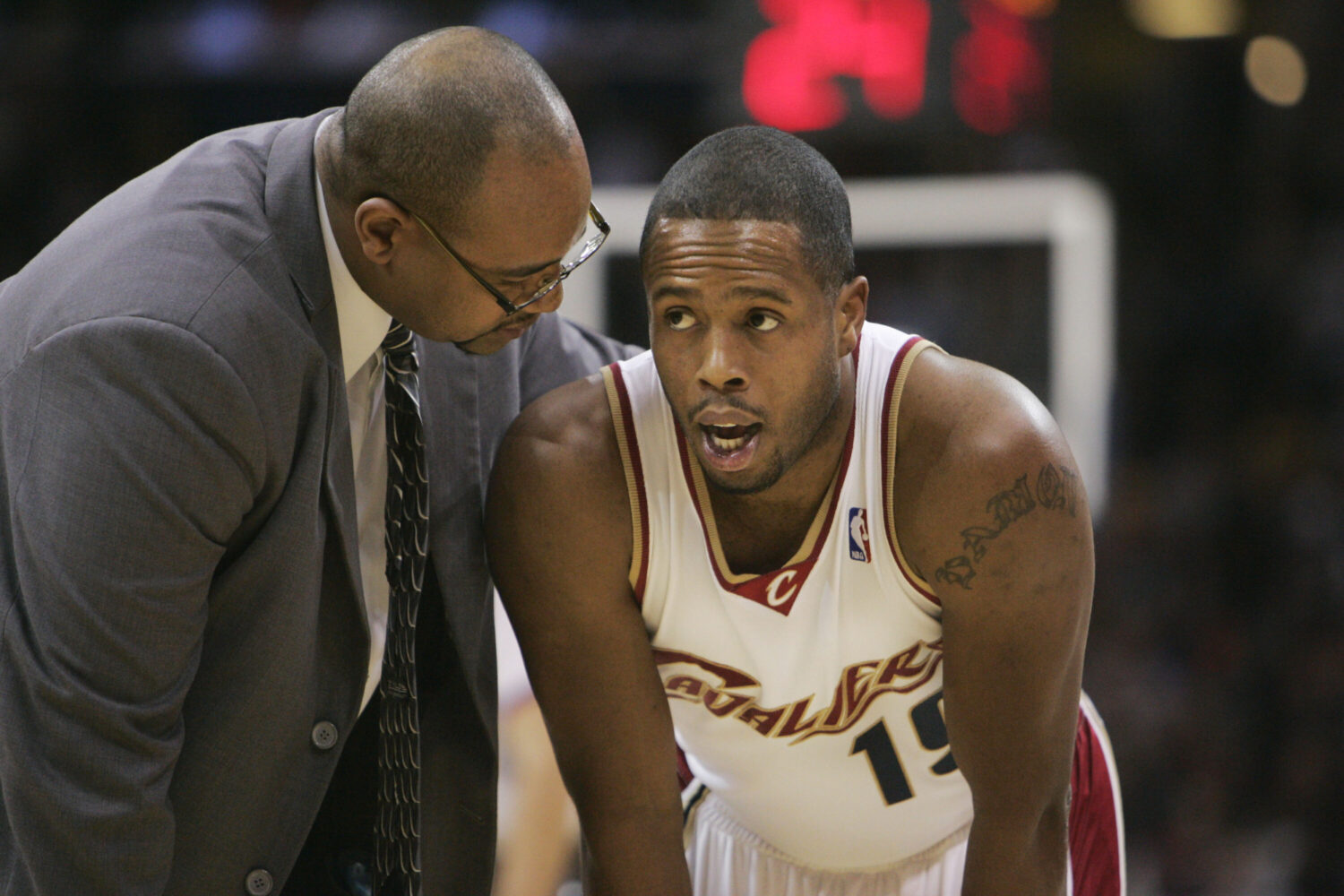 Former UH basketball player among 34 charged in sports betting and ...