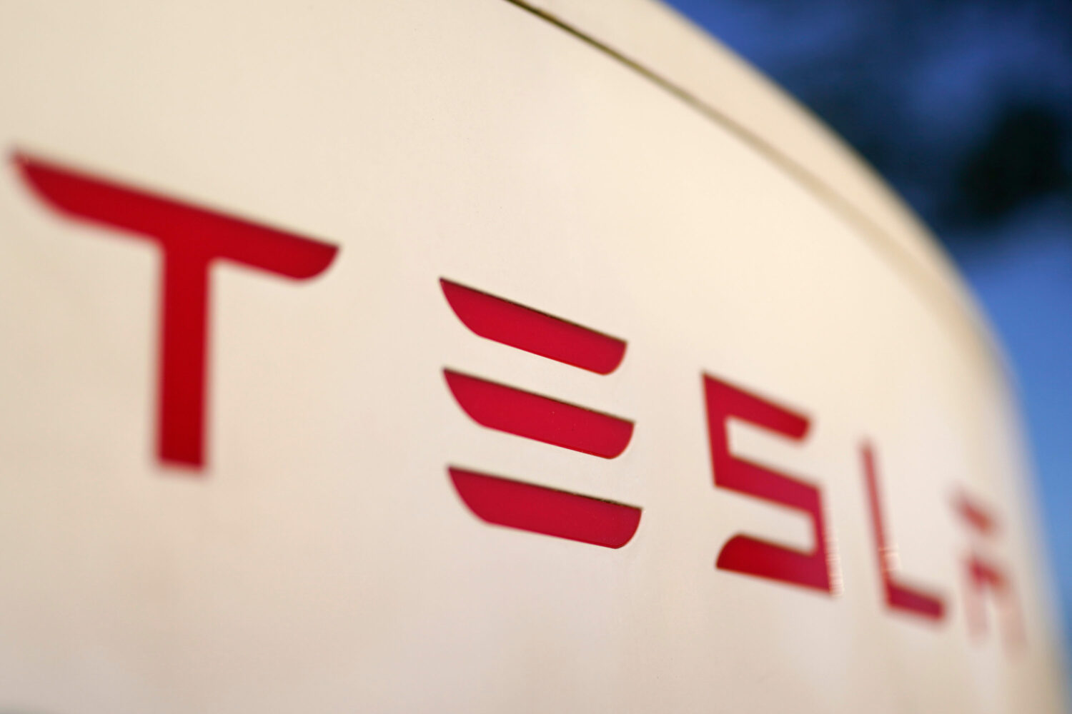 Tesla begins hiring for Waller County battery factory – Houston Public ...