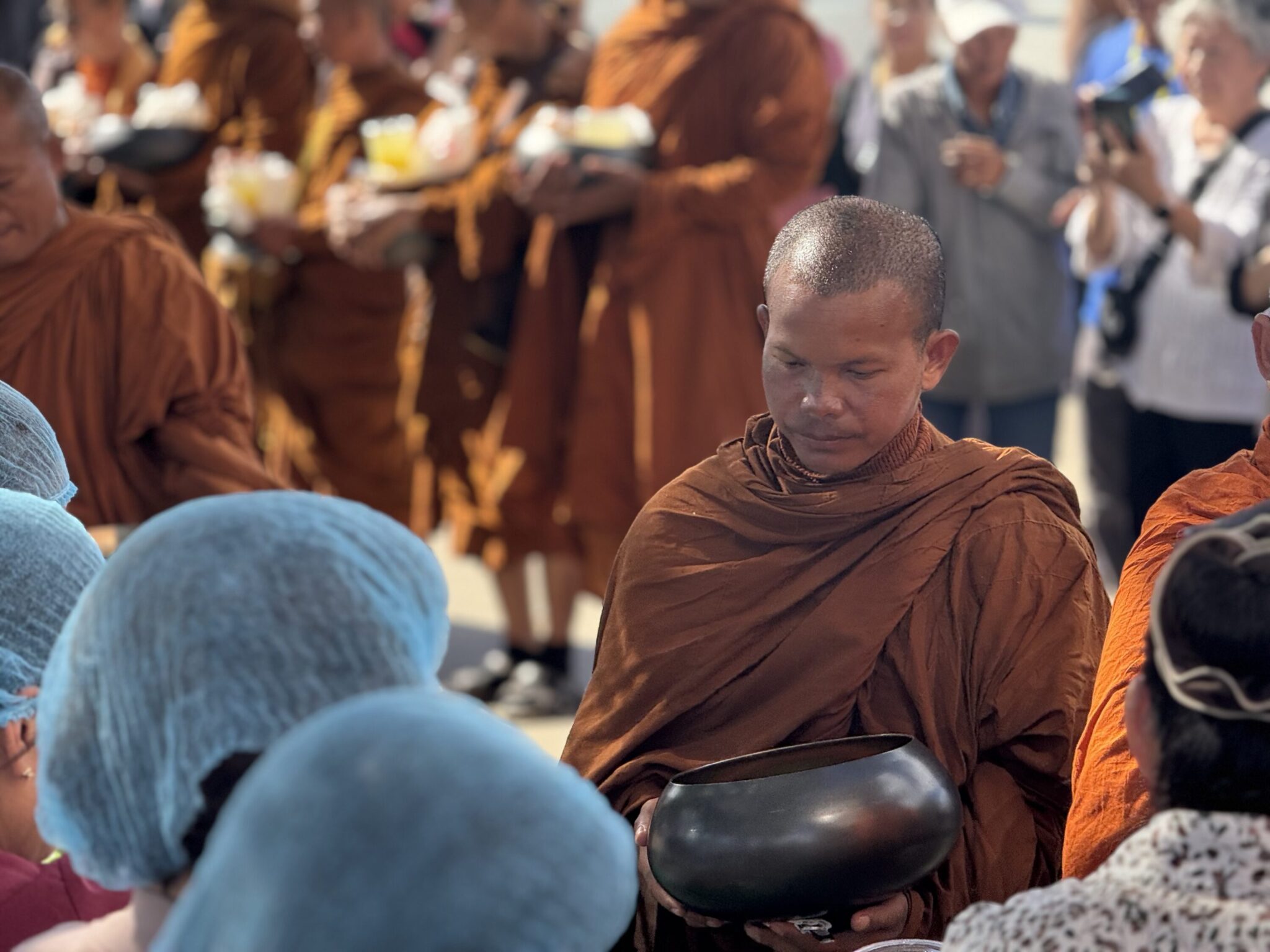 These Buddhist monks stopped in Houston on their 2,000-mile walk to ...