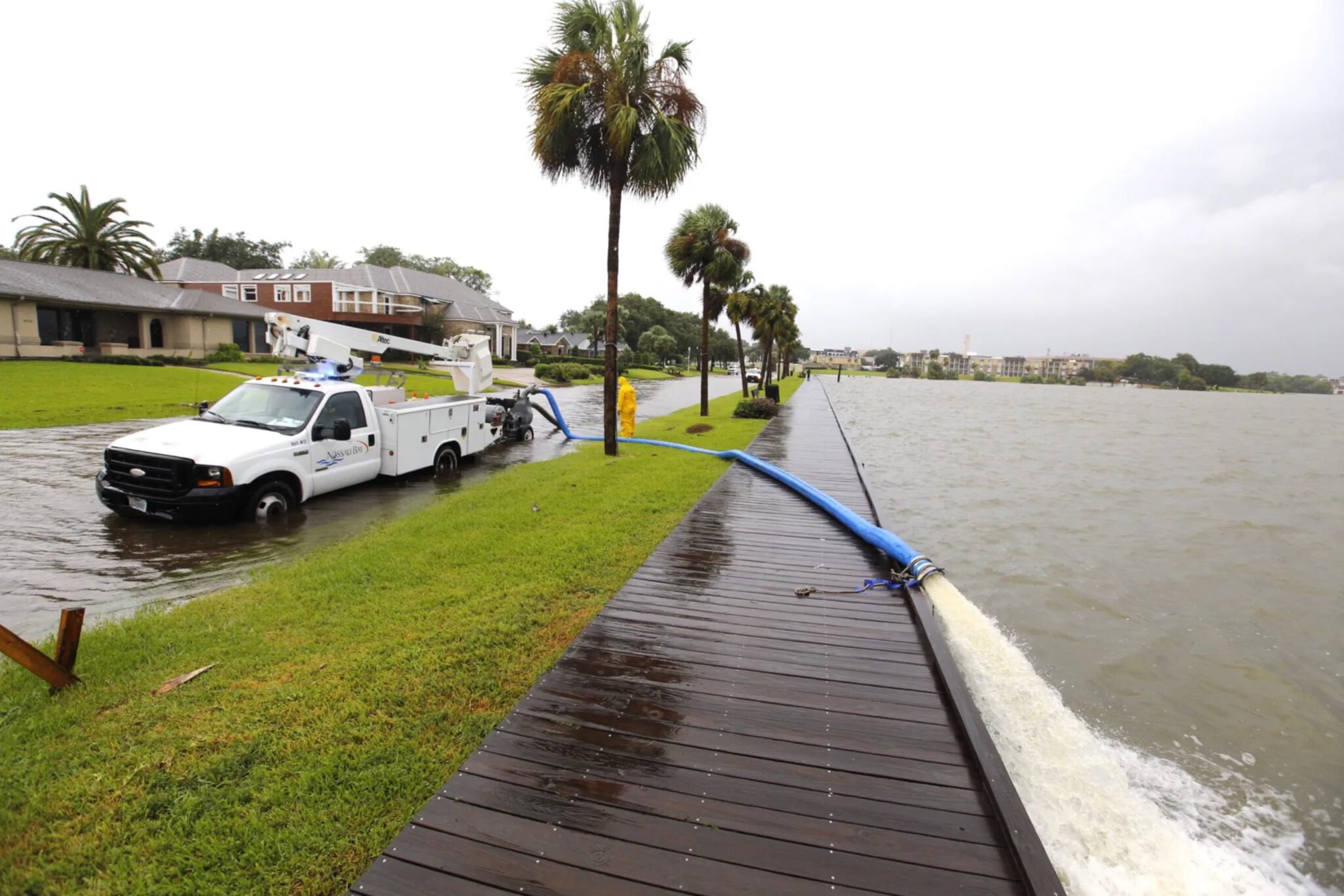 Contracts awarded to design gates and dunes for Gulf Coast ‘Ike Dike ...