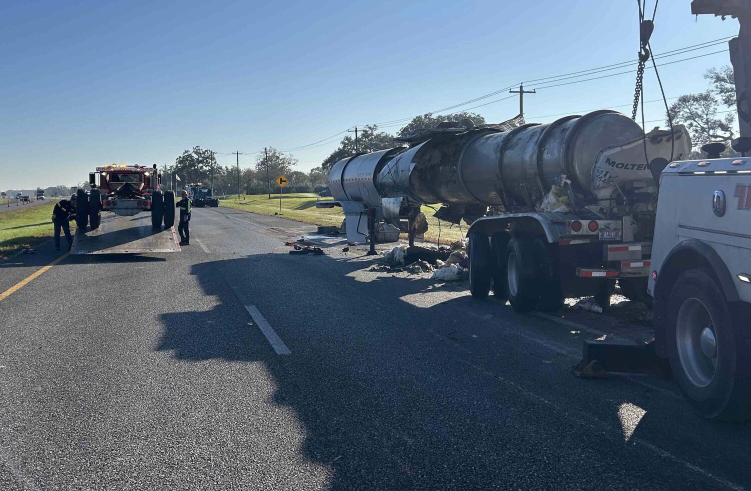 More than a thousand gallons of molten sulfur spilled in Brazoria ...