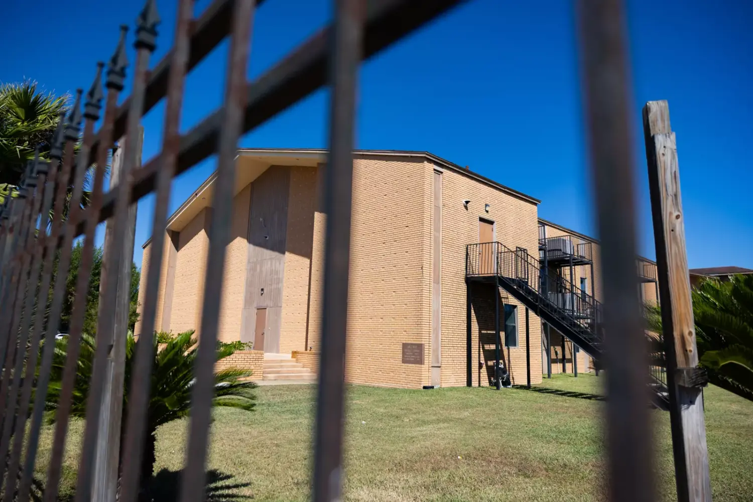 Trump administration is sending pregnant migrant girls to South Texas ...