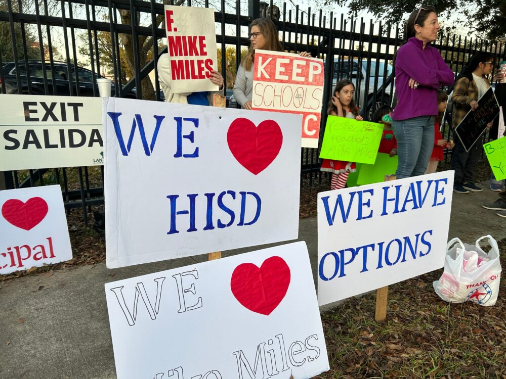 HISD students and parents protest state takeover and ICE operations in ...
