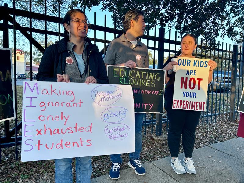 HISD students and parents protest state takeover and ICE operations in ...