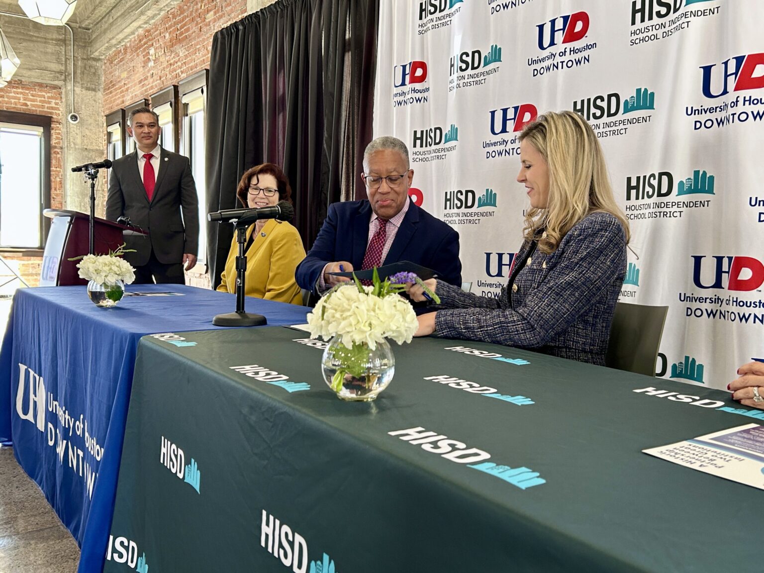 University of Houston-Downtown now offers guaranteed admission to all ...
