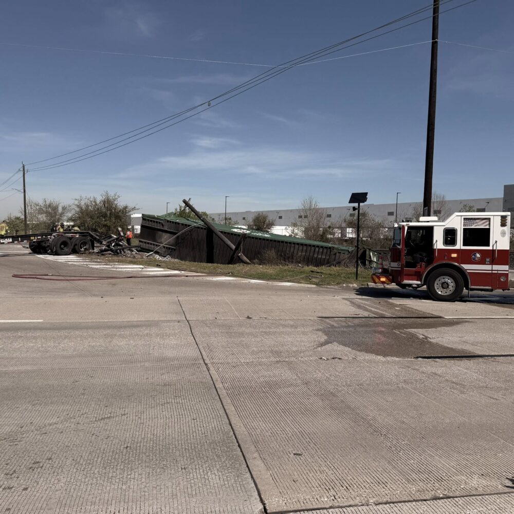 Amtrak train crash causes traffic delays near Missouri City, over 100 ...