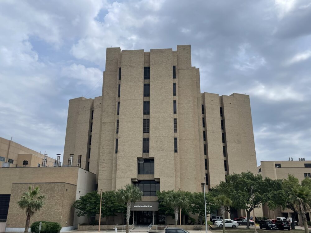2 former Galveston correctional officers arrested for alleged sexual ...