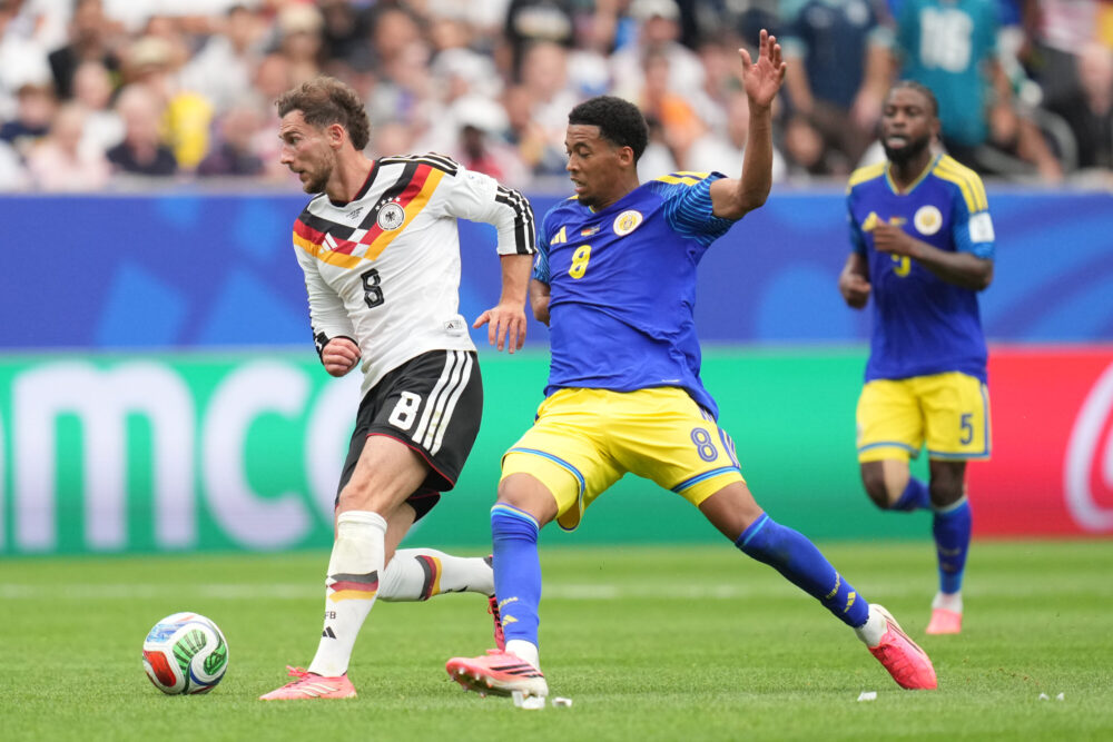 Houston hosts its first World Cup soccer match as rain pours on ...